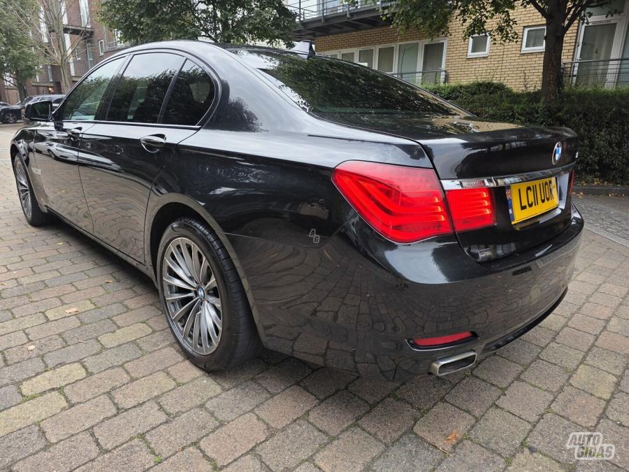 Melns BMW 740 2011 Kauņa, ar dzinēja tilpumu 3.00 L un nobraukumu 308 tūkst. km par 5690 €, foto 5 vietnē AUTOMOTO.COM.LV