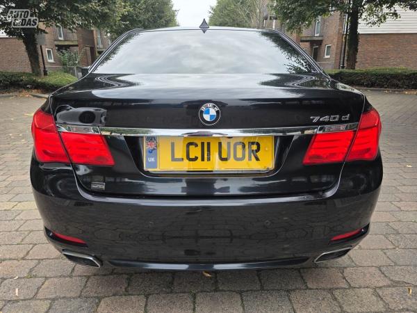 Black BMW 740 2011 in Kaunas, with an engine capacity of 3.00 L and mileage of 308 thousand km for 5690 €, photo 6 on AUTOMOTO.COM.LV
