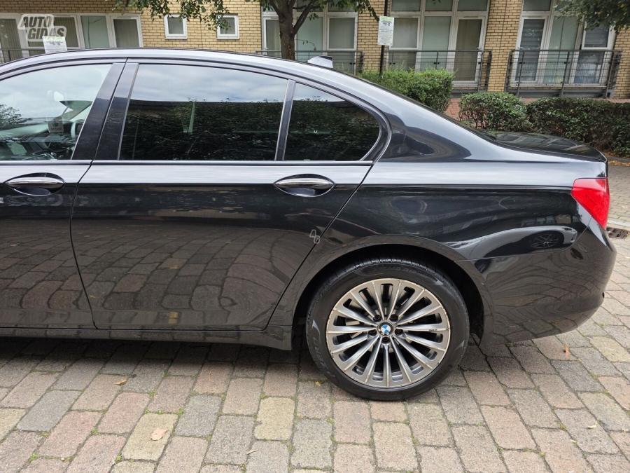 Melns BMW 740 2011 Kauņa, ar dzinēja tilpumu 3.00 L un nobraukumu 308 tūkst. km par 5690 €, foto 11 vietnē AUTOMOTO.COM.LV