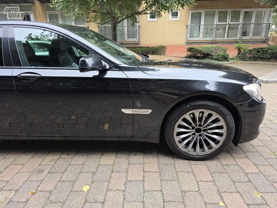 Melns BMW 740 2011 Kauņa, ar dzinēja tilpumu 3.00 L un nobraukumu 308 tūkst. km par 5690 €, foto 13 vietnē AUTOMOTO.COM.LV