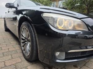 Melns BMW 740 2011 Kauņa, ar dzinēja tilpumu 3.00 L un nobraukumu 308 tūkst. km par 5690 €, foto 14 vietnē AUTOMOTO.COM.LV