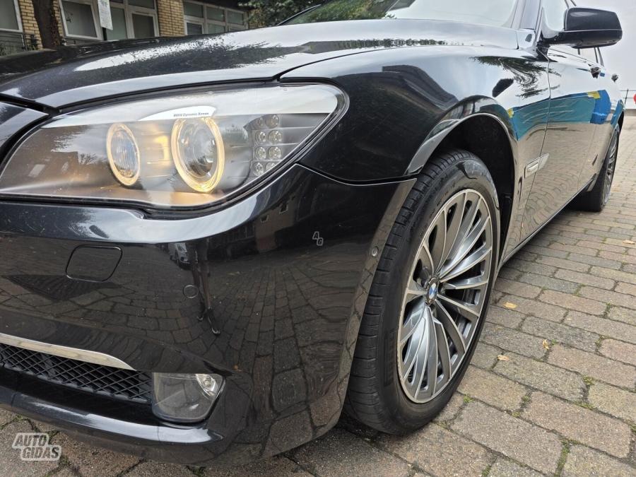 Melns BMW 740 2011 Kauņa, ar dzinēja tilpumu 3.00 L un nobraukumu 308 tūkst. km par 5690 €, foto 15 vietnē AUTOMOTO.COM.LV