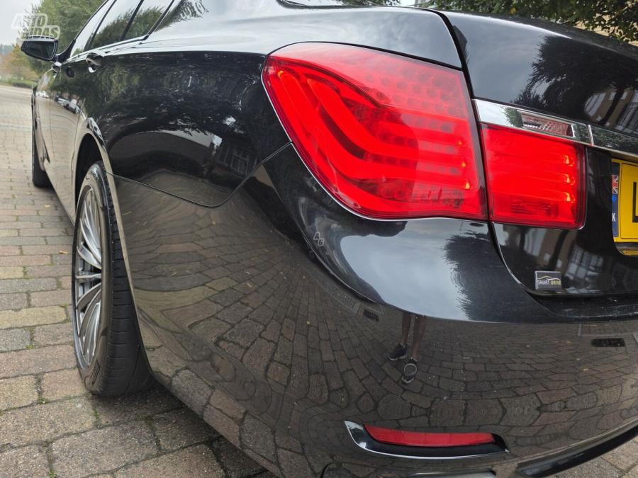 Melns BMW 740 2011 Kauņa, ar dzinēja tilpumu 3.00 L un nobraukumu 308 tūkst. km par 5690 €, foto 16 vietnē AUTOMOTO.COM.LV