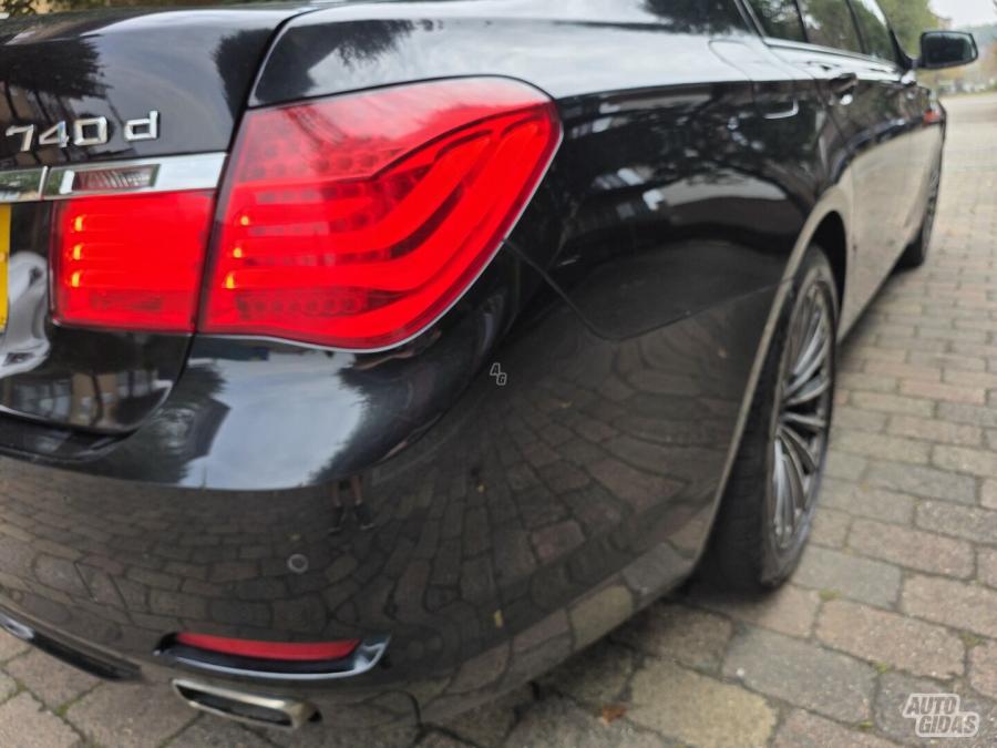 Melns BMW 740 2011 Kauņa, ar dzinēja tilpumu 3.00 L un nobraukumu 308 tūkst. km par 5690 €, foto 17 vietnē AUTOMOTO.COM.LV