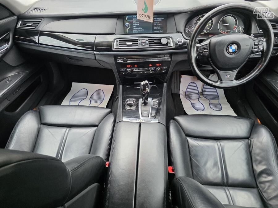 Melns BMW 740 2011 Kauņa, ar dzinēja tilpumu 3.00 L un nobraukumu 308 tūkst. km par 5690 €, foto 20 vietnē AUTOMOTO.COM.LV