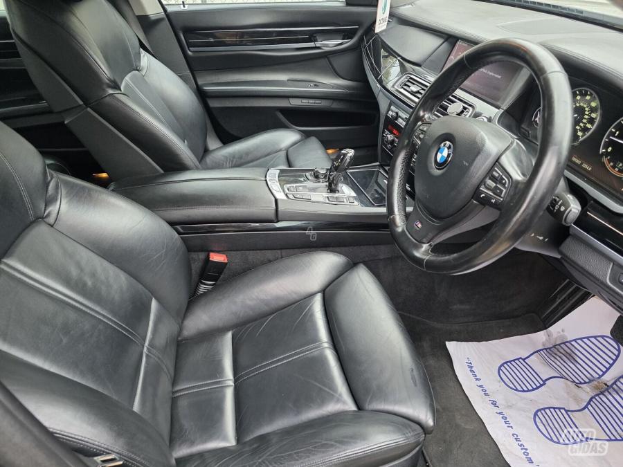 Melns BMW 740 2011 Kauņa, ar dzinēja tilpumu 3.00 L un nobraukumu 308 tūkst. km par 5690 €, foto 22 vietnē AUTOMOTO.COM.LV