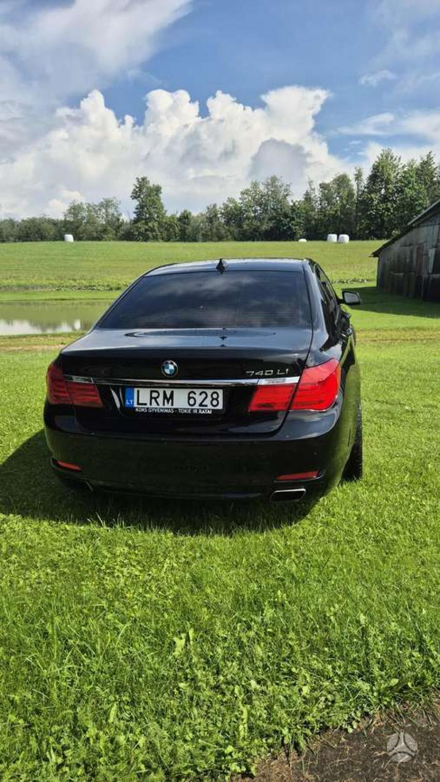 Melns BMW 740 2012 Akmenė, ar dzinēja tilpumu 3.00 L un nobraukumu 285 tūkst. km par 10000 €, foto 13 vietnē AUTOMOTO.COM.LV