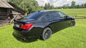 Melns BMW 740 2012 Akmenė, ar dzinēja tilpumu 3.00 L un nobraukumu 285 tūkst. km par 10000 €, foto 14 vietnē AUTOMOTO.COM.LV