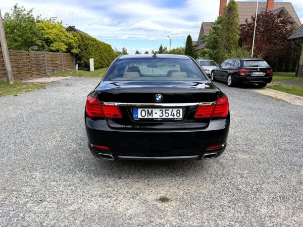 Melns BMW 740 2012 Saldus, ar dzinēja tilpumu 3.00 L un nobraukumu 262 tūkst. km par 11950 €, foto 6 vietnē AUTOMOTO.COM.LV