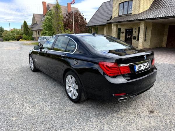 Melns BMW 740 2012 Saldus, ar dzinēja tilpumu 3.00 L un nobraukumu 262 tūkst. km par 11950 €, foto 7 vietnē AUTOMOTO.COM.LV