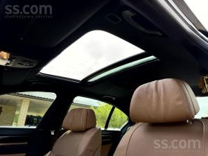 Black BMW 740 2012 in Saldus, with an engine capacity of 3.00 L and mileage of 262 thousand km for 11950 €, photo 28 on AUTOMOTO.COM.LV