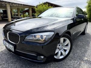 Black BMW 740 2012 in Saldus, with an engine capacity of 3.00 L and mileage of 262 thousand km for 11950 €, photo 33 on AUTOMOTO.COM.LV