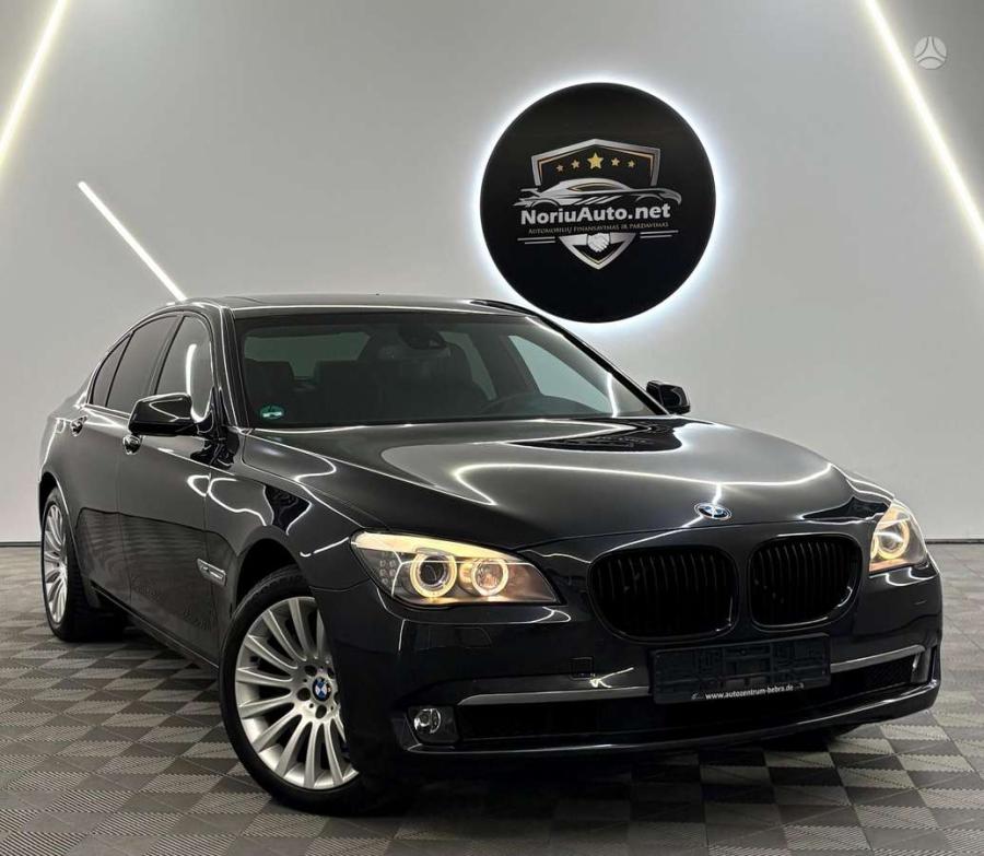 Black BMW 740 2012 in Marijampole, with an engine capacity of 2.99 L and mileage of 222 thousand km for 12450 €, photo 1 on AUTOMOTO.COM.LV