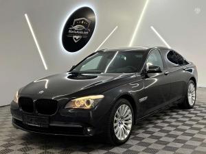 Black BMW 740 2012 in Marijampole, with an engine capacity of 2.99 L and mileage of 222 thousand km for 12450 €, photo 31 on AUTOMOTO.COM.LV