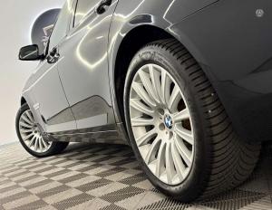 Black BMW 740 2012 in Marijampole, with an engine capacity of 2.99 L and mileage of 222 thousand km for 12450 €, photo 35 on AUTOMOTO.COM.LV
