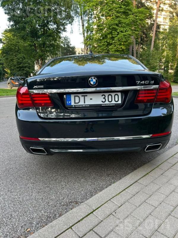 Black BMW 740 2012 in Jurmala, with an engine capacity of 3.00 L and mileage of 188 thousand km for 14300 €, photo 9 on AUTOMOTO.COM.LV