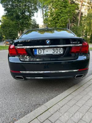 Black BMW 740 2012 in Jurmala, with an engine capacity of 3.00 L and mileage of 188 thousand km for 14300 €, photo 10 on AUTOMOTO.COM.LV