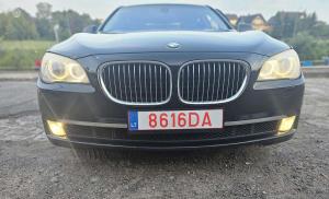 Black BMW 740 2012 in Klaipeda, with an engine capacity of 2.98 L and mileage of 250 thousand km for 7999 €, photo 3 on AUTOMOTO.COM.LV