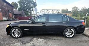 Black BMW 740 2012 in Klaipeda, with an engine capacity of 2.98 L and mileage of 250 thousand km for 7999 €, photo 6 on AUTOMOTO.COM.LV