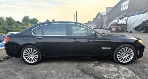 Black BMW 740 2012 in Klaipeda, with an engine capacity of 2.98 L and mileage of 250 thousand km for 7999 €, photo 7 on AUTOMOTO.COM.LV