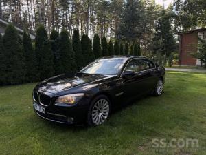Black BMW 740 2012 in Jurmala, with an engine capacity of 3.00 L and mileage of 304 thousand km for 12000 €, photo 4 on AUTOMOTO.COM.LV