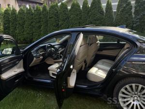 Black BMW 740 2012 in Jurmala, with an engine capacity of 3.00 L and mileage of 304 thousand km for 12000 €, photo 9 on AUTOMOTO.COM.LV