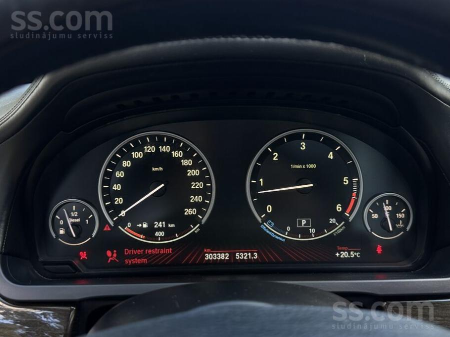 Black BMW 740 2012 in Jurmala, with an engine capacity of 3.00 L and mileage of 304 thousand km for 12000 €, photo 11 on AUTOMOTO.COM.LV