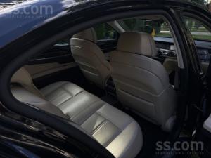 Black BMW 740 2012 in Jurmala, with an engine capacity of 3.00 L and mileage of 304 thousand km for 12000 €, photo 17 on AUTOMOTO.COM.LV