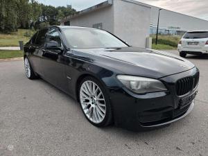 Black BMW 740 2012 in Vilnius, with an engine capacity of 3.00 L and mileage of 302 thousand km for 8800 €, photo  on AUTOMOTO.COM.LV