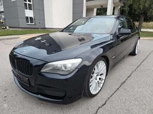 Melns BMW 740 2012 Viļņa, ar dzinēja tilpumu 3.00 L un nobraukumu 302 tūkst. km par 8800 €, foto 3 vietnē AUTOMOTO.COM.LV