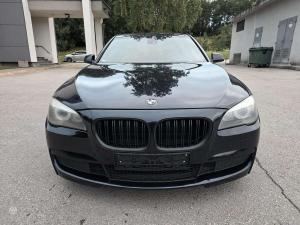 Melns BMW 740 2012 Viļņa, ar dzinēja tilpumu 3.00 L un nobraukumu 302 tūkst. km par 8800 €, foto 4 vietnē AUTOMOTO.COM.LV