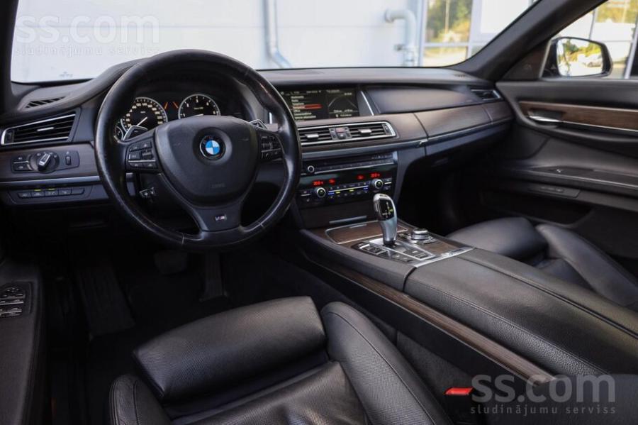Melns BMW 740 2012 Rīga, ar dzinēja tilpumu 3.00 L un nobraukumu 262 tūkst. km par 12995 €, foto 12 vietnē AUTOMOTO.COM.LV