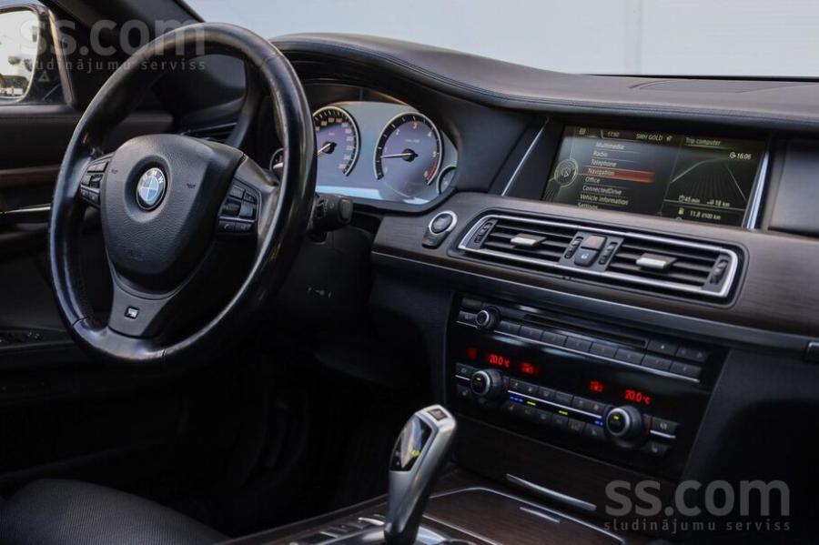 Melns BMW 740 2012 Rīga, ar dzinēja tilpumu 3.00 L un nobraukumu 262 tūkst. km par 12995 €, foto 23 vietnē AUTOMOTO.COM.LV