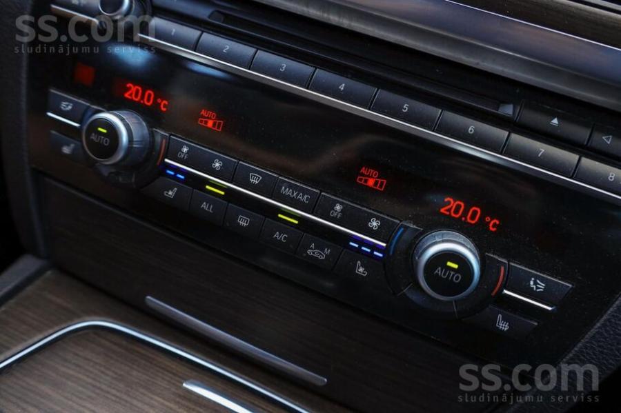 Melns BMW 740 2012 Rīga, ar dzinēja tilpumu 3.00 L un nobraukumu 262 tūkst. km par 12995 €, foto 24 vietnē AUTOMOTO.COM.LV