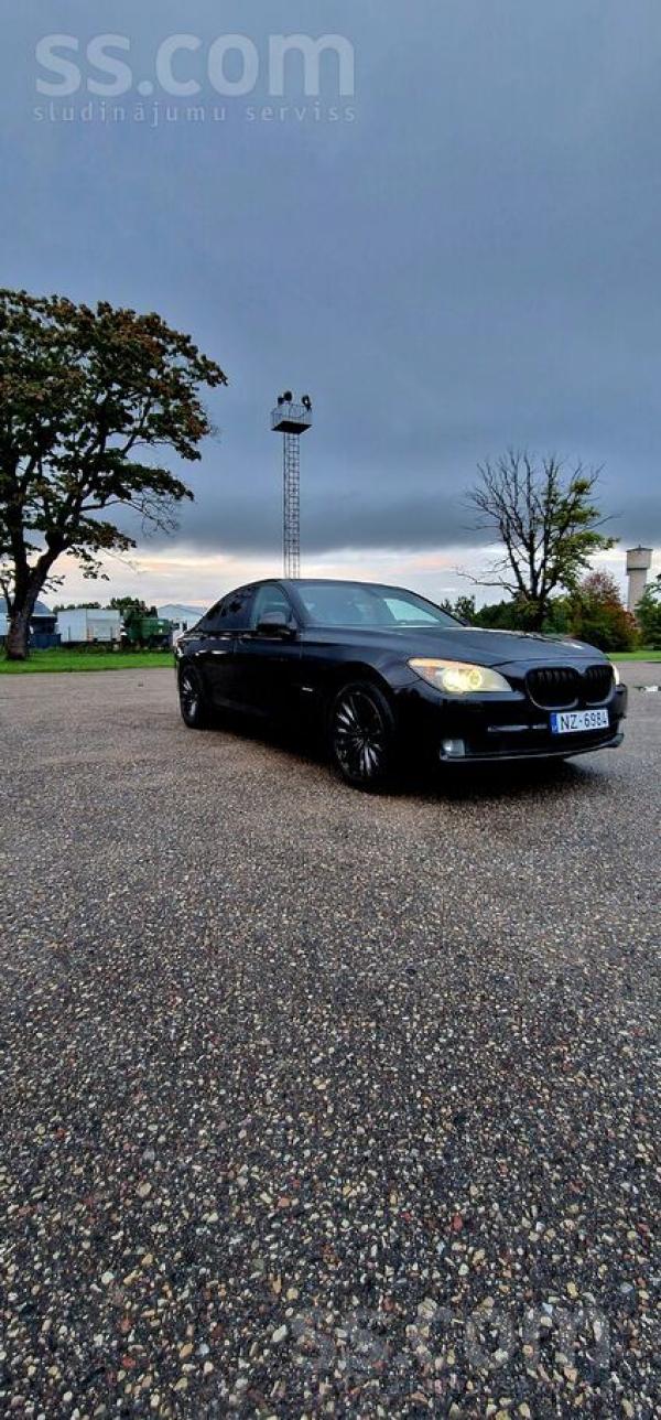 Melns BMW 740 2012 Rīga, ar dzinēja tilpumu 3.00 L un nobraukumu 270 tūkst. km par 12495 €, foto 5 vietnē AUTOMOTO.COM.LV
