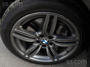Black BMW 740 2012 in Riga, with an engine capacity of 3.00 L and mileage of 0 thousand km for 9990 €, photo 8 on AUTOMOTO.COM.LV
