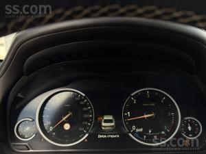 Black BMW 740 2012 in Riga, with an engine capacity of 3.00 L and mileage of 0 thousand km for 9990 €, photo 15 on AUTOMOTO.COM.LV
