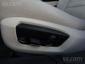 Black BMW 740 2012 in Riga, with an engine capacity of 3.00 L and mileage of 0 thousand km for 9990 €, photo 26 on AUTOMOTO.COM.LV
