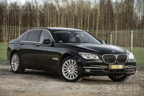 Black BMW 740 2013 in Tukums, with an engine capacity of 3.00 L and mileage of 0 thousand km for 13999 €, photo 2 on AUTOMOTO.COM.LV