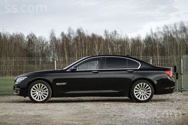 Black BMW 740 2013 in Tukums, with an engine capacity of 3.00 L and mileage of 0 thousand km for 13999 €, photo 7 on AUTOMOTO.COM.LV