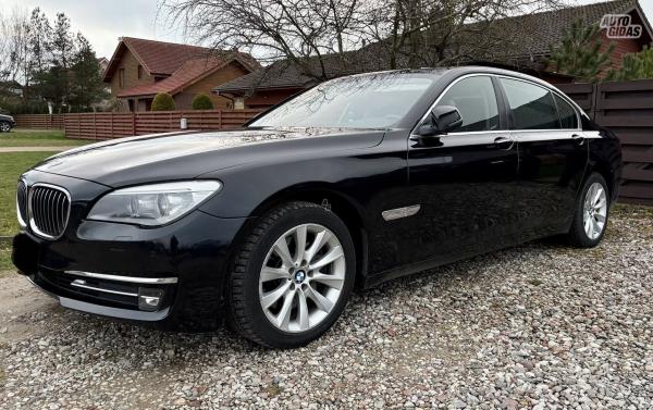 Black BMW 740 2013 in Klaipeda, with an engine capacity of 3.00 L and mileage of 285 thousand km for 12000 €, photo 1 on AUTOMOTO.COM.LV