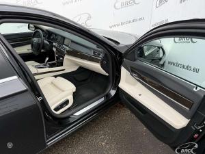 Melns BMW 740 2013 Klaipėda, ar dzinēja tilpumu 2.99 L un nobraukumu 279 tūkst. km par 8900 €, foto 7 vietnē AUTOMOTO.COM.LV
