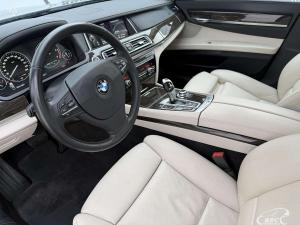 Melns BMW 740 2013 Klaipėda, ar dzinēja tilpumu 2.99 L un nobraukumu 279 tūkst. km par 8900 €, foto 21 vietnē AUTOMOTO.COM.LV