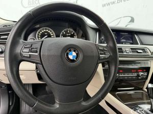 Melns BMW 740 2013 Klaipėda, ar dzinēja tilpumu 2.99 L un nobraukumu 279 tūkst. km par 8900 €, foto 24 vietnē AUTOMOTO.COM.LV