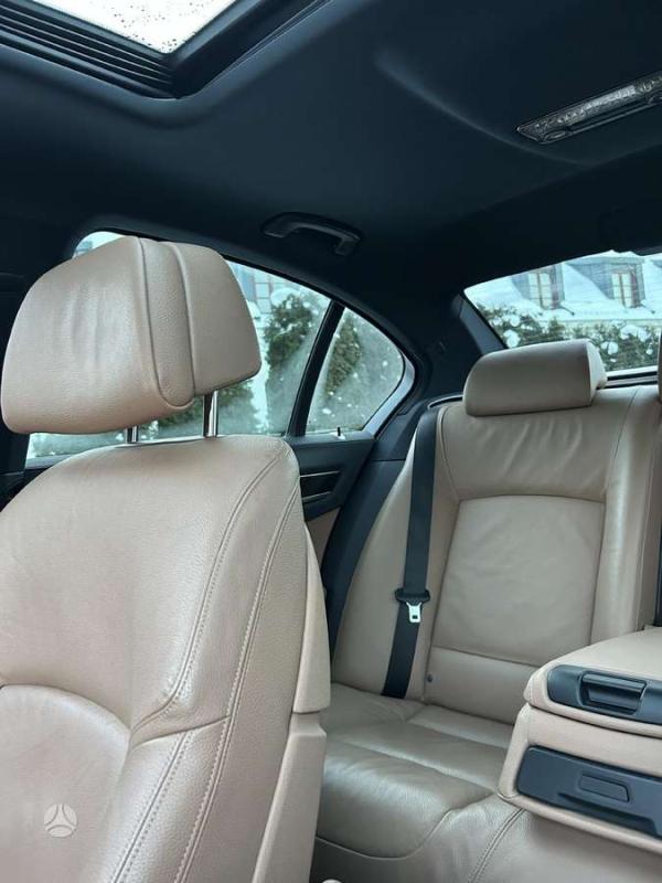 Melns BMW 740 2013 Viļņa, ar dzinēja tilpumu 2.99 L un nobraukumu 142 tūkst. km par 19500 €, foto 11 vietnē AUTOMOTO.COM.LV