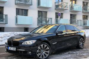 Black BMW 740 2013 in Vilnius, with an engine capacity of 2.98 L and mileage of 268 thousand km for 7000 €, photo  on AUTOMOTO.COM.LV