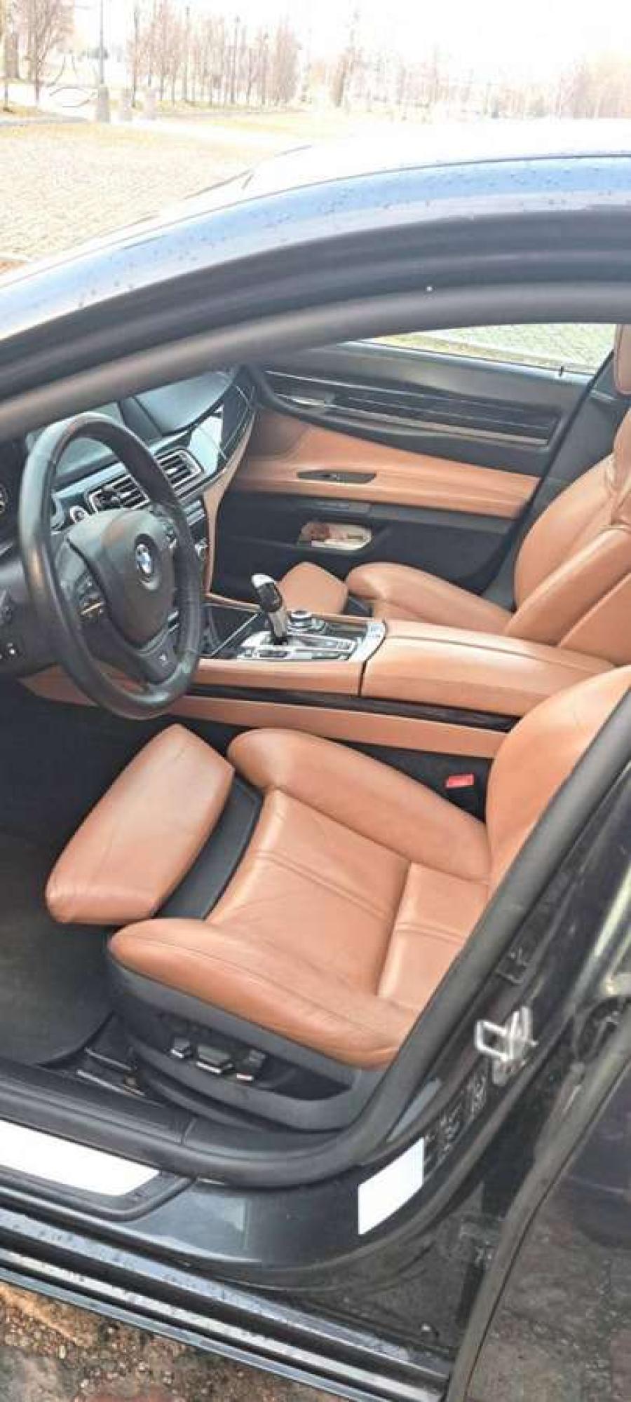 Melns BMW 740 2013 Klaipėda, ar dzinēja tilpumu 2.99 L un nobraukumu 200 tūkst. km par 12500 €, foto 11 vietnē AUTOMOTO.COM.LV