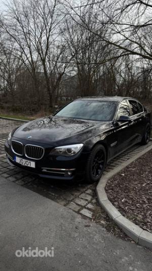 Black BMW 740 2013 in Tallinn, with an engine capacity of 3.00 L and mileage of 188 thousand km for 14000 €, photo 4 on AUTOMOTO.COM.LV