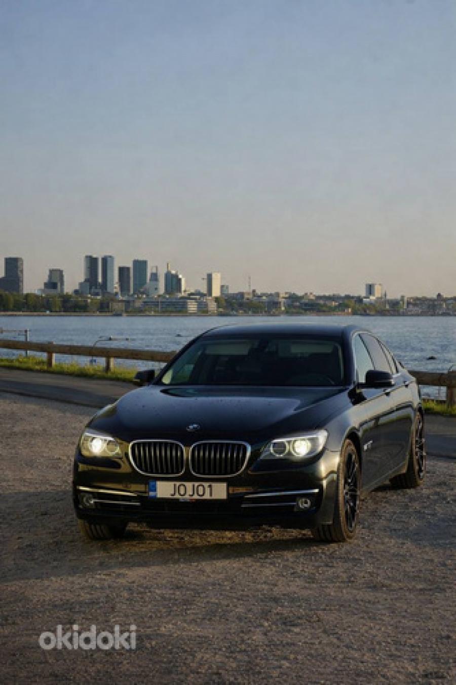 Black BMW 740 2013 in Tallinn, with an engine capacity of 3.00 L and mileage of 188 thousand km for 14000 €, photo 5 on AUTOMOTO.COM.LV