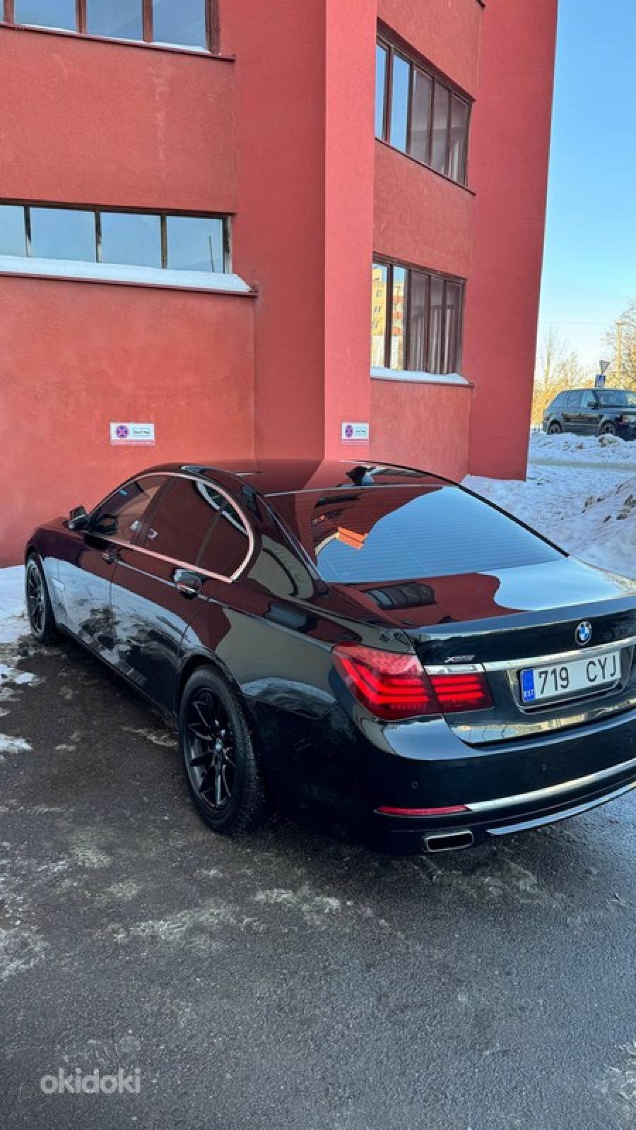 Black BMW 740 2013 in Tallinn, with an engine capacity of 3.00 L and mileage of 188 thousand km for 14000 €, photo 21 on AUTOMOTO.COM.LV